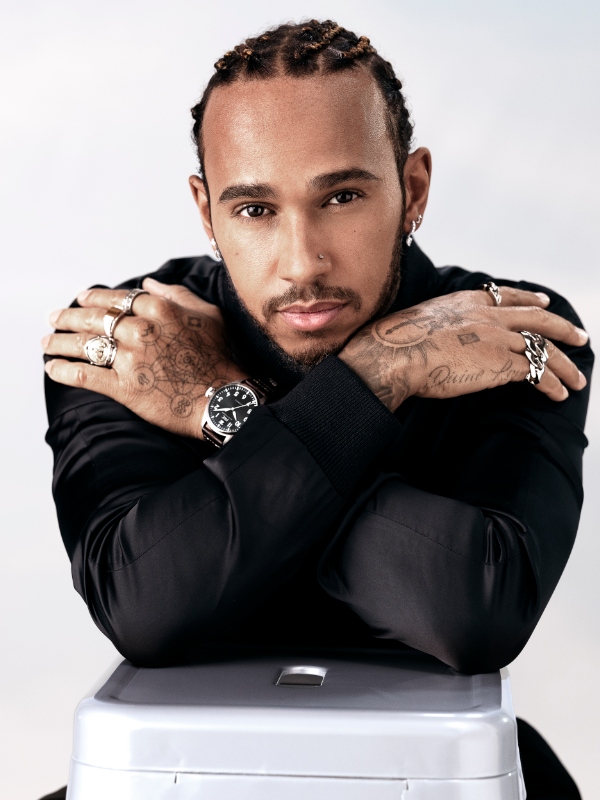 Lewis Hamilton演繹IWC Big Pilot腕錶Campaign廣告 從「最快速的車手」進化為「變革的舵手」 - men's ...